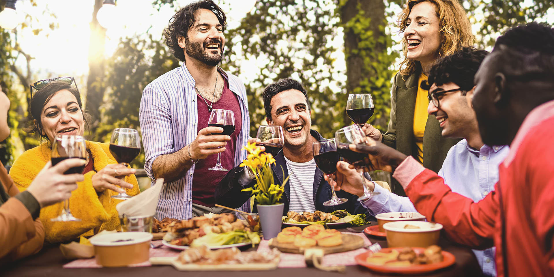 How to Create a Profitable Outdoor Dining Area - JMP Foodservice